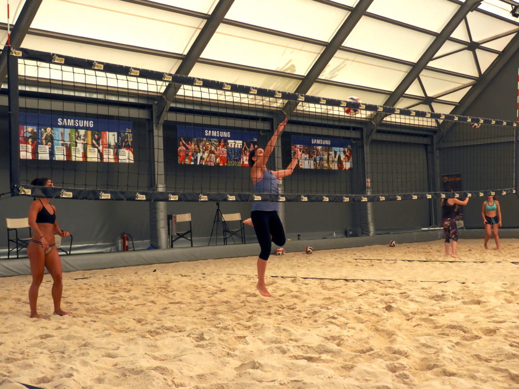 Επικοινωνία - Beach Arena